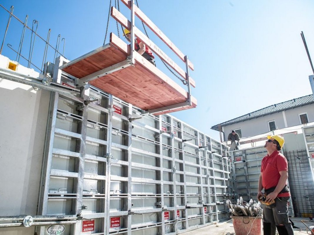 Concreting platform L from RINGER - Powerful & versatile - RINGER