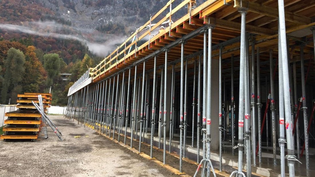 Parapet clamp - The all-rounder from RINGER - RINGER